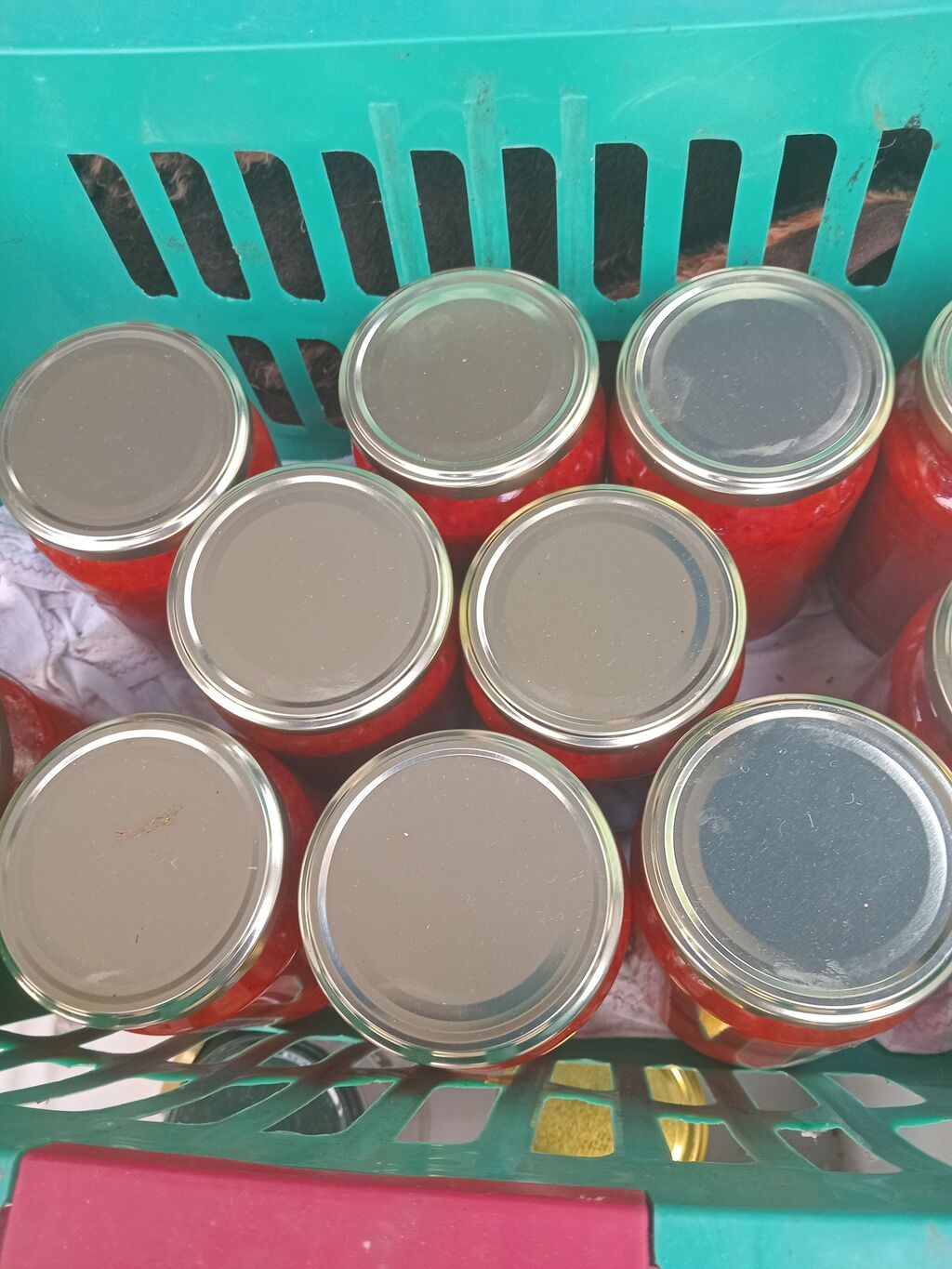 Domaća ajvar pasta u staklenim teglama - Ručno pripremljen ajvar od