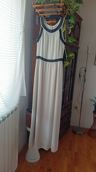 savršena nova HM haljina