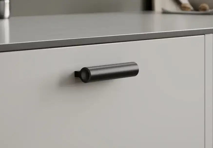 RUČICA FURNIPART LUCENTE CRNA MAT, 3 veličine