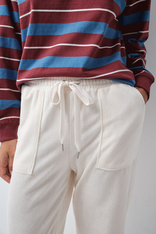 Bele duge pantalone od somota