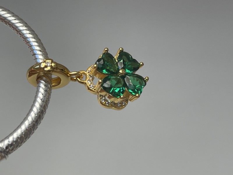 Pandora privezak S925 detelina