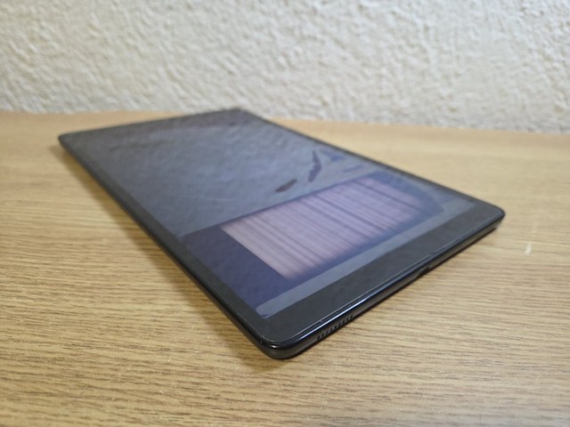 Tablet Samsung Galaxy Tab A 10.1 2019 SM-T510 razbijen