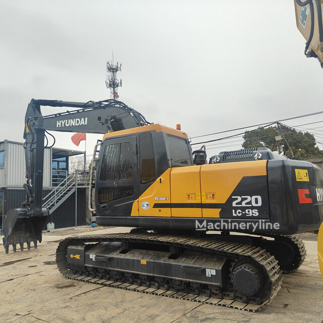 Hyundai R220LC bager guseničar