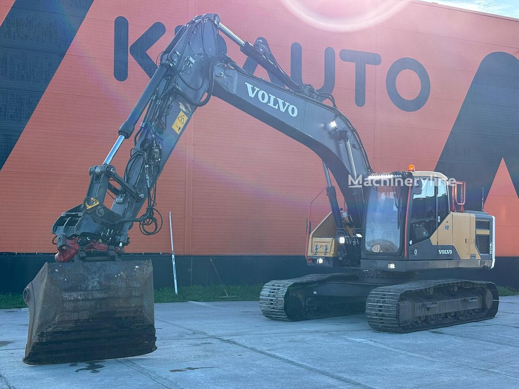 Volvo EC 220 EL TILTROTATOR / CENTRAL LUBRICATION / AC bager guseničar