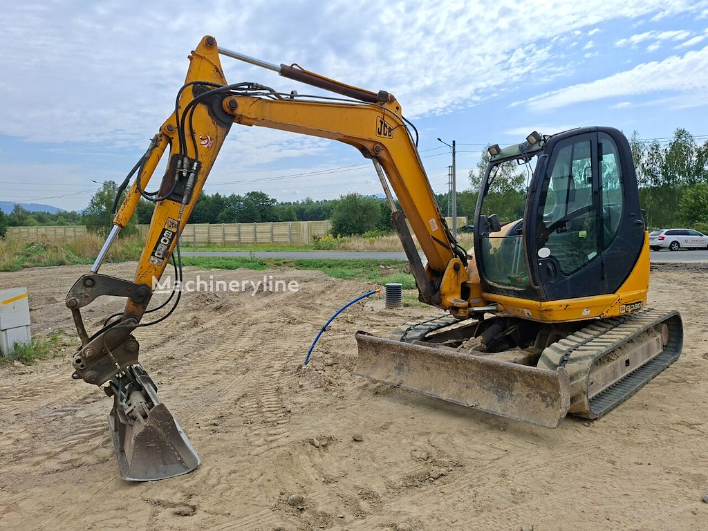 Prodaje se JCB ZTS 8080 mini bager na aukciji
