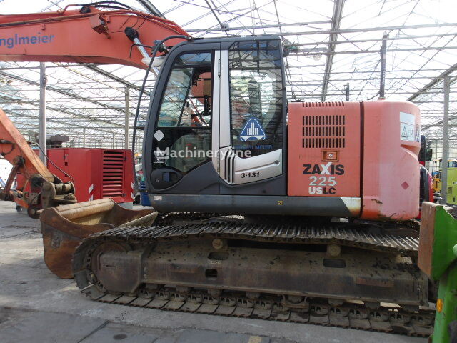 Hitachi ZX225 bager guseničar