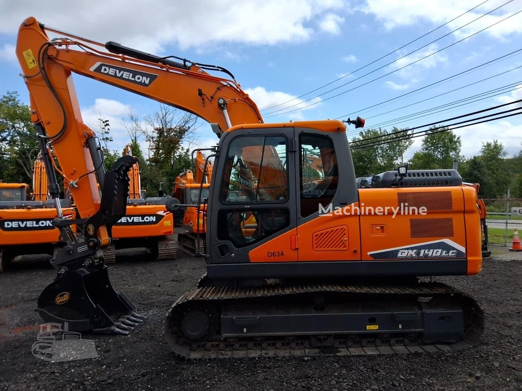 Novi Develon DX140LC-7 bager guseničar