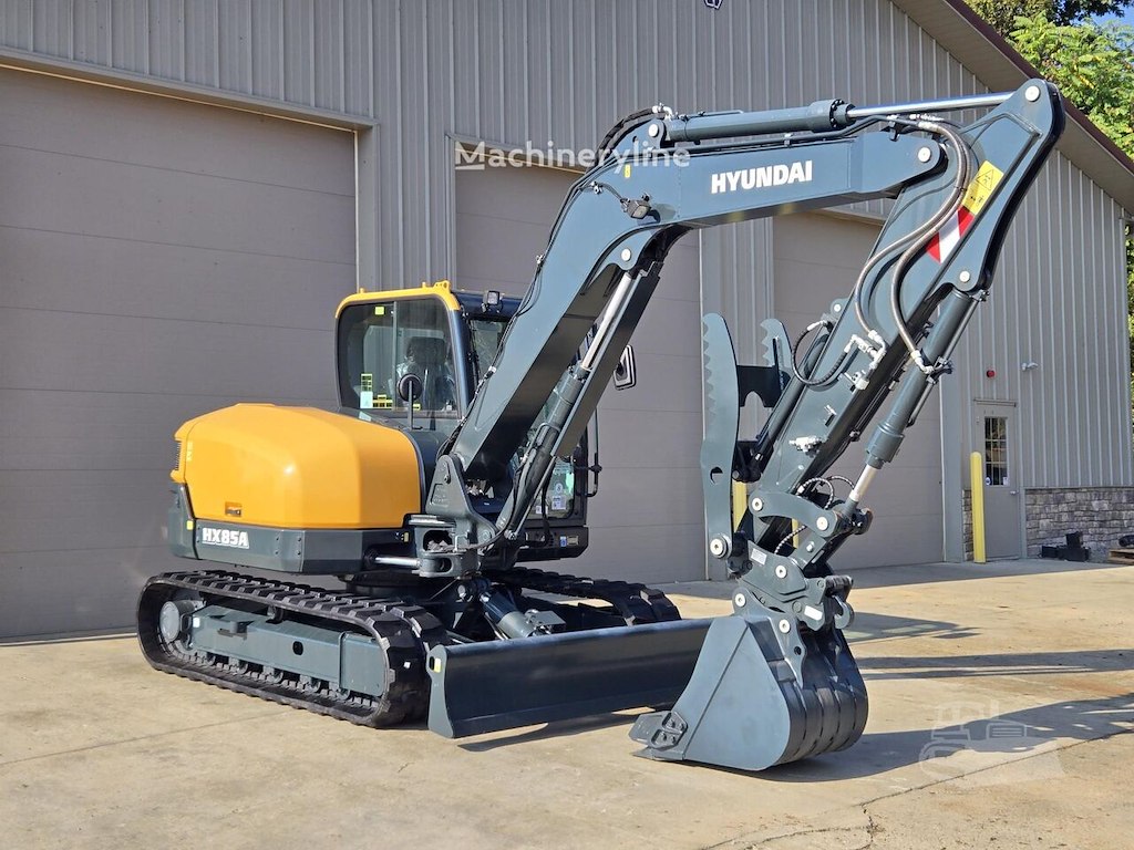 Novi Hyundai HX85A midi bager