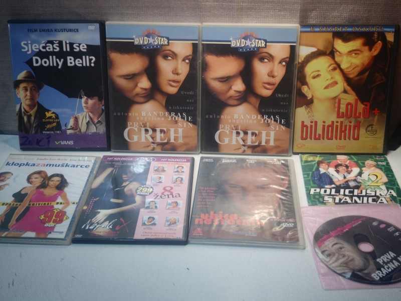 LOT DOMAĆIH I STRANIH DVD FILMOVA