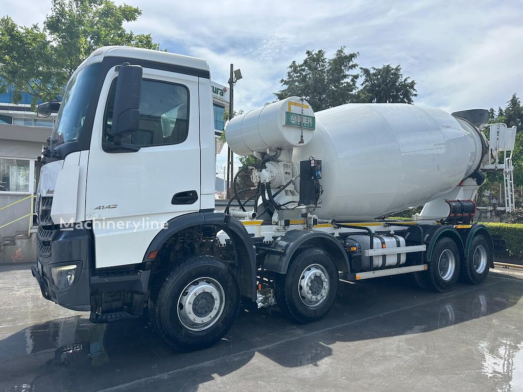 IMER-L&T 2024 na šasiji Mercedes-Benz AROCS 4142 kamion s mešalicom za beton