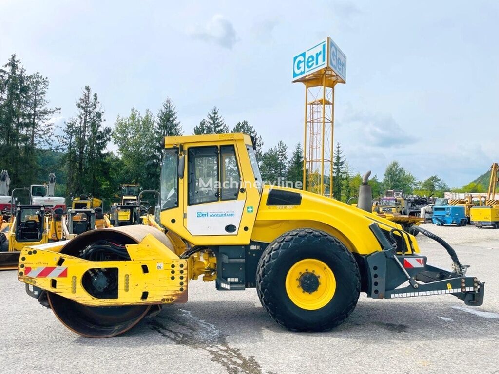 BOMAG BW213 DH-4 BVC kompaktor s jednim valjkom