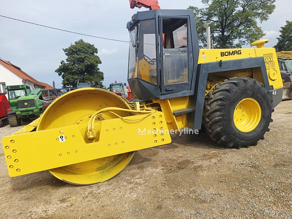 BOMAG BW217 kompaktor s jednim valjkom