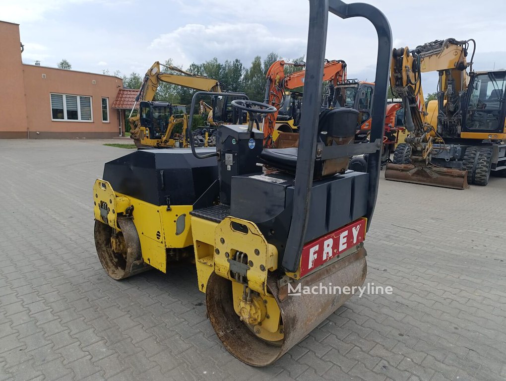 BOMAG BW120 mali valjak