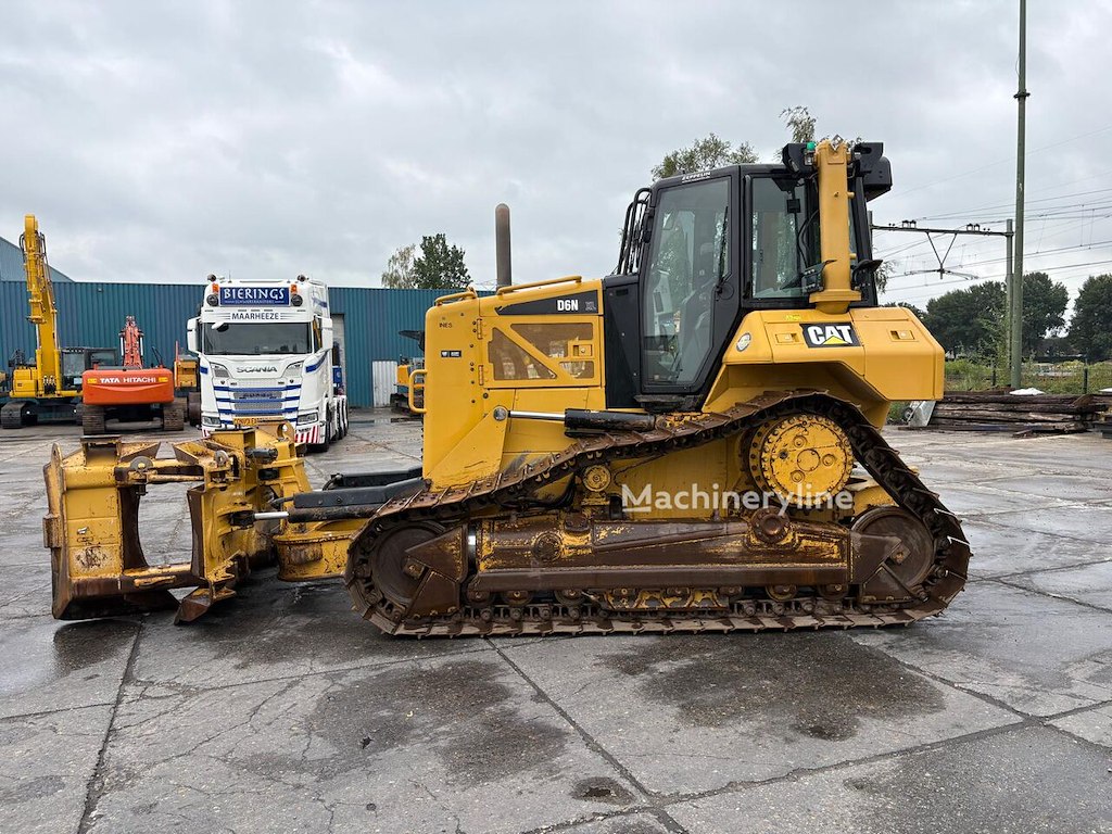 Caterpillar D6 N XL buldožer