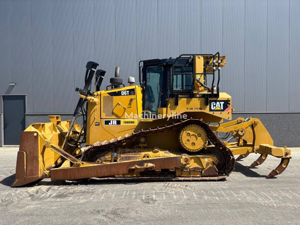 Caterpillar D 6 T XL buldožer