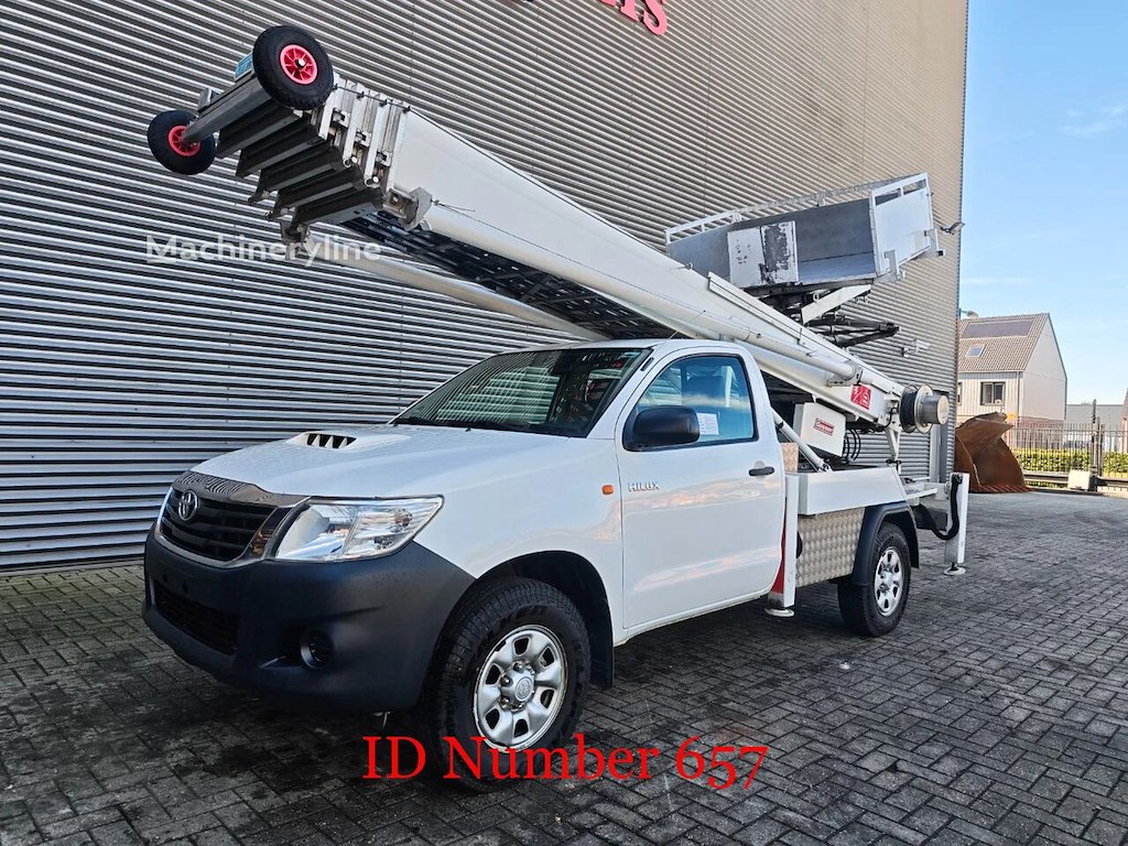 Toyota HiLux 4x2 Klaas Shorty 25 kosa dizalica
