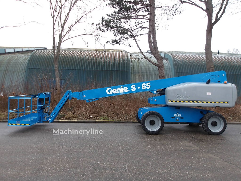 Prodaje se Genie S-65 teleskopsku dizalicu na aukciji