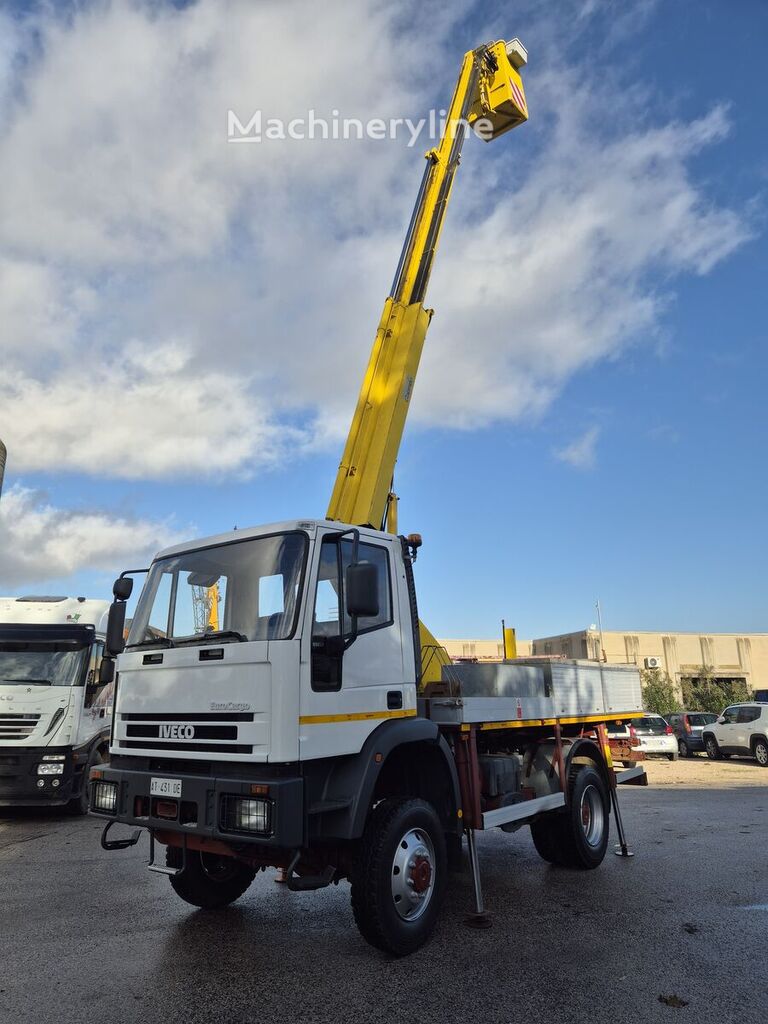 IVECO EuroCargo 95E21 auto dizalica s korpom