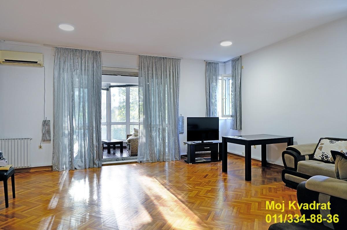 Voždovac, Atletska dvorana - Bulevar oslobođenja, 163m2