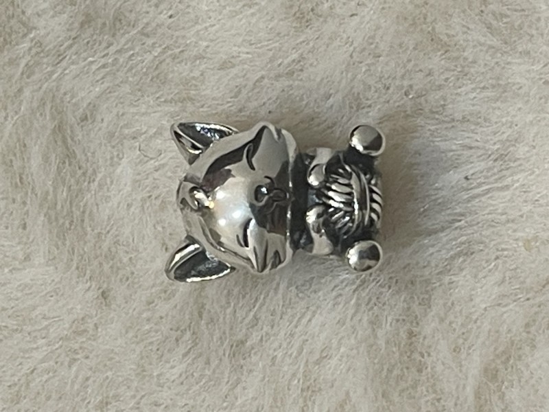 Pandora privezak S925 srebrna maca