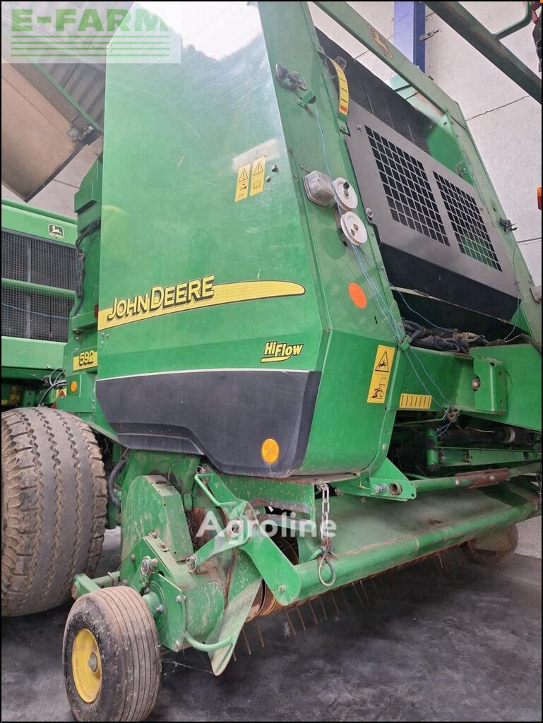 John Deere 592 balirka za četvrtaste bale