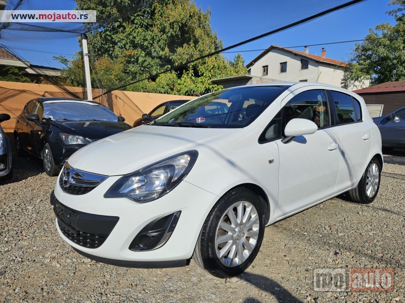 Opel Corsa COSMO FUL SERVISNA