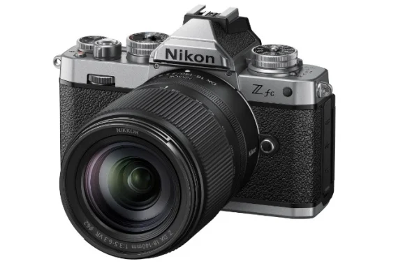 NIKON fotoaparat Zfc silver + 18-140 f/3.5-6.3 VR