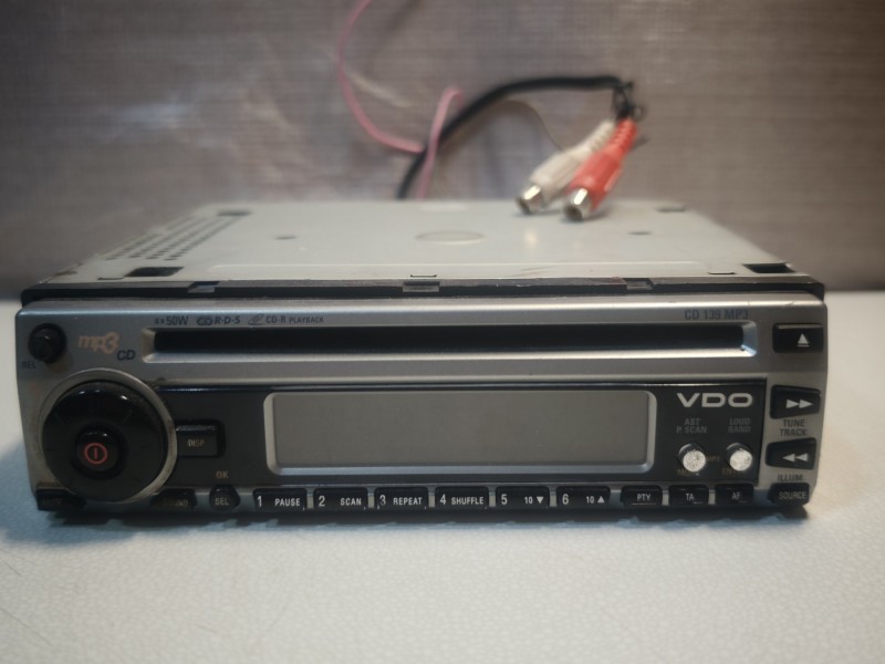 VDO CD 139 MP3 AUTORADIO 4X50W ODVOJIVA MASKA