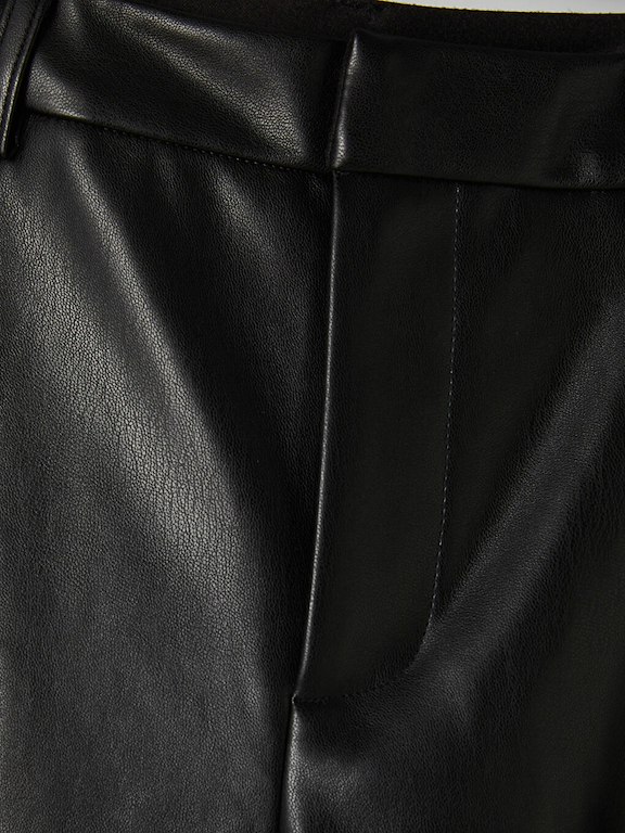 LCW Kids Regular Fit Dečije Pantalone Od Eko Kože Sa Širokim Nogavicama