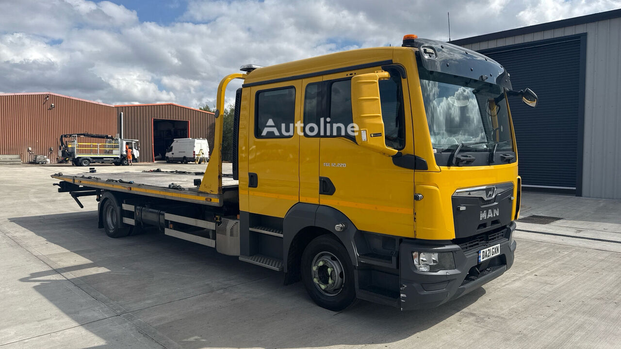 Prodaje se MAN TGL 12.220 šlep auto na aukciji