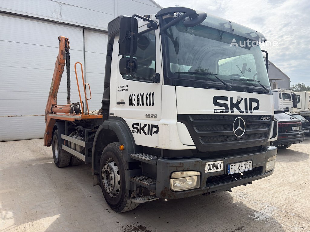 Mercedes-Benz Axor 1829 kamion autopodizač kontejnera