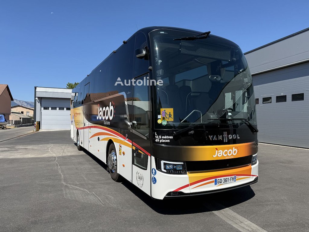 Novi Van Hool T-series turistički autobus