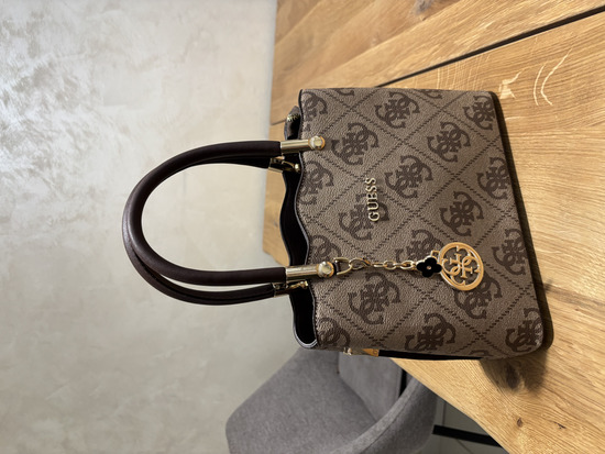 Guess torba, kao nova