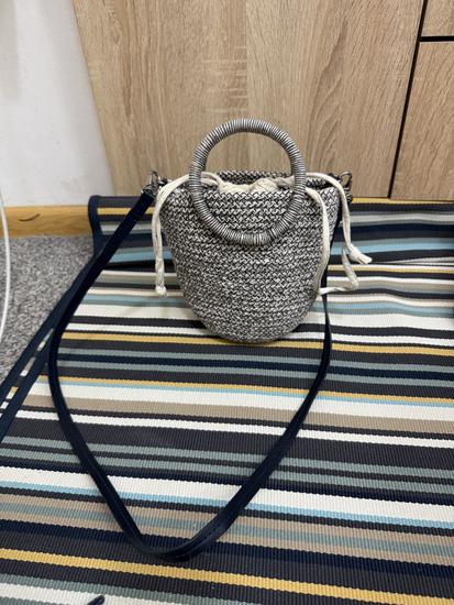 Zara pletena torbica SNIZENO