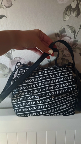 Pinko original torba SNIZENA MAKSIMALNO