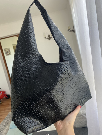 Nova crna torba SNIZENA 600