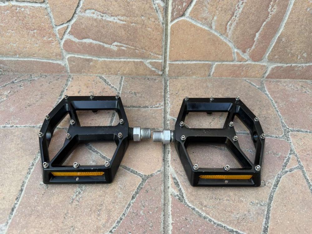 Cube Acid platforma pedale