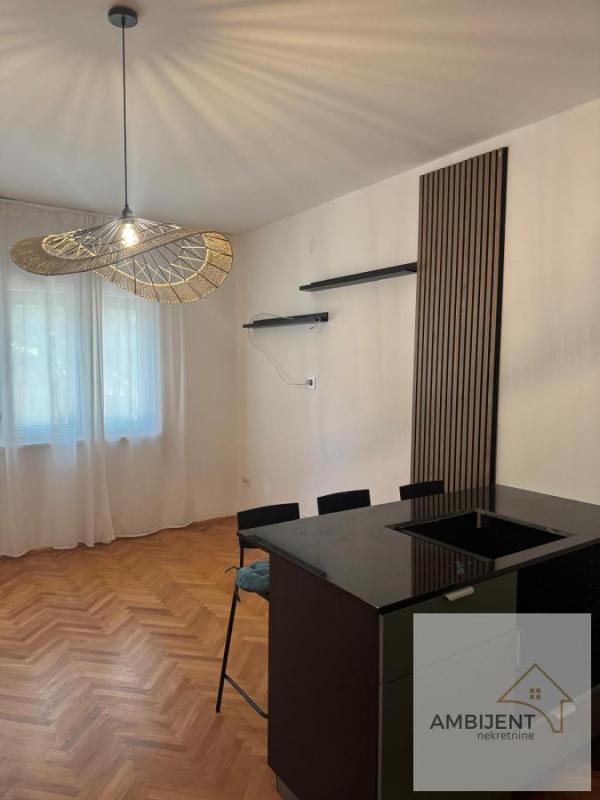 Trosoban stan na prodaju, 54m2, 185.000€