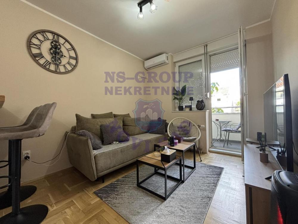 Trosoban stan na prodaju, 50m2, 185.660€