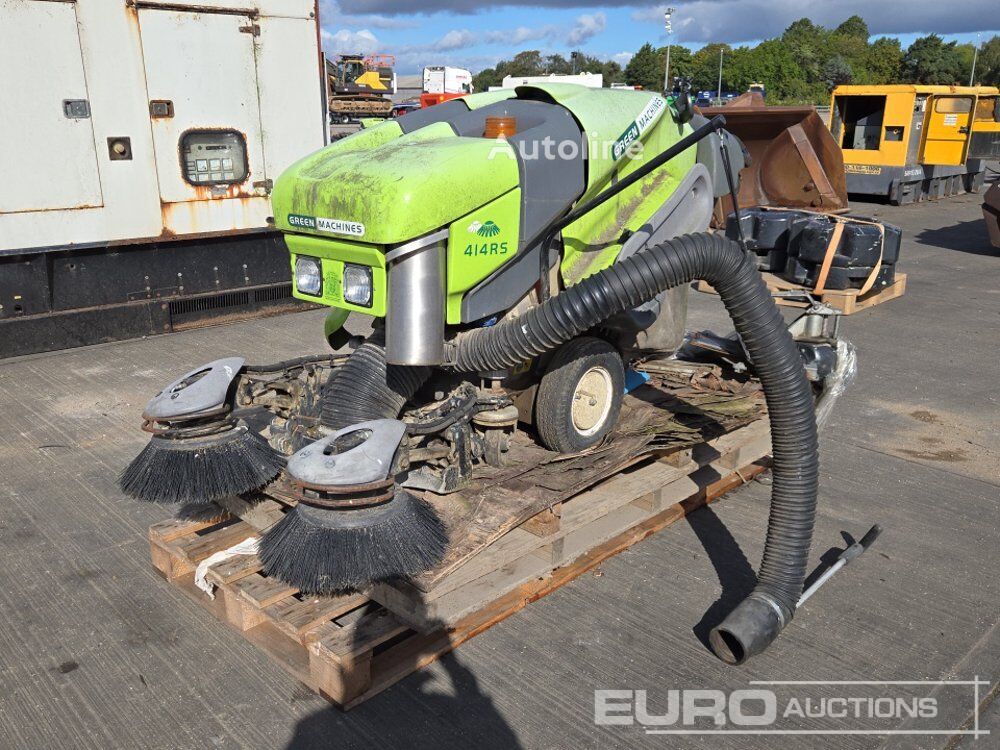 Prodaje se Green Machines 414RS vozilo za čišćenje ulica na aukciji