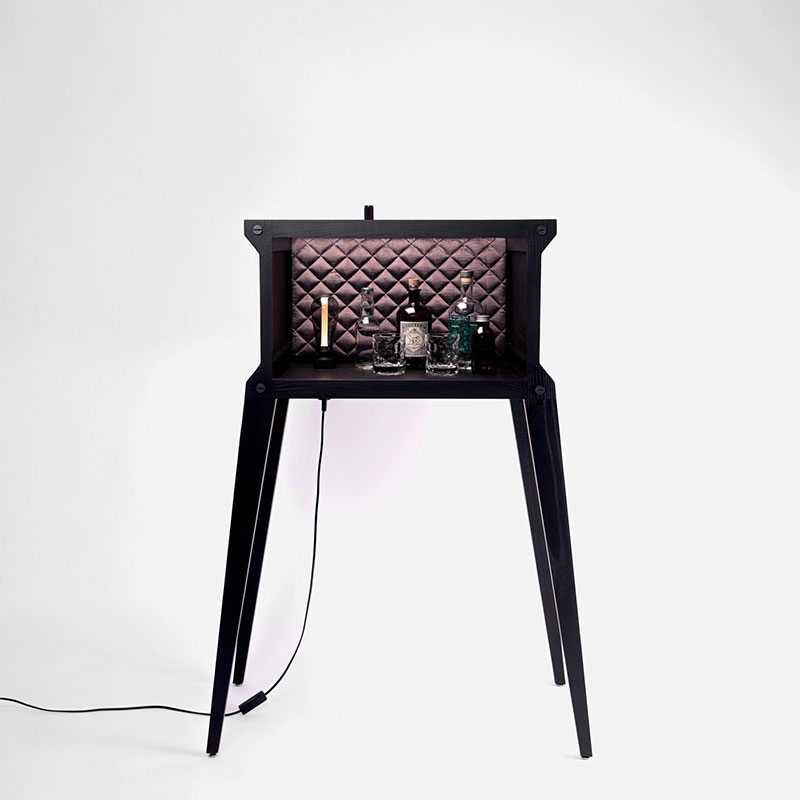THE POPSTAR BAR / BLACK OAK