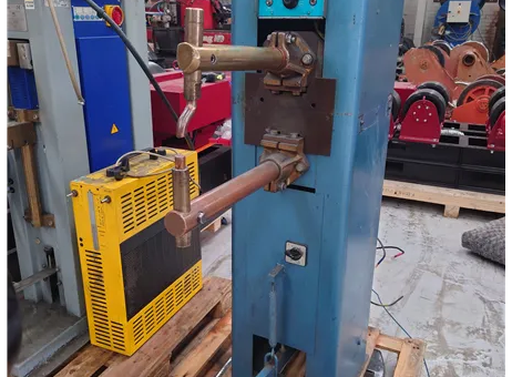 Aparat za varenje British Federal Resistance spot Welding Machine 17 kva