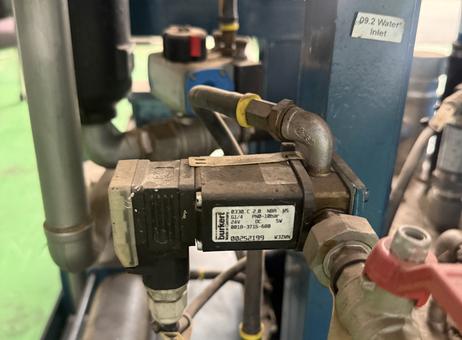 GEA Westfalia BilgeMaster-E 2500 samočisteći centrifugalni separator sa diskovnom gomilom