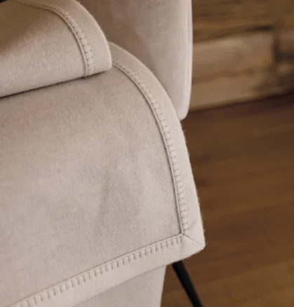 Ćebe // „Armes“ – light grey/white