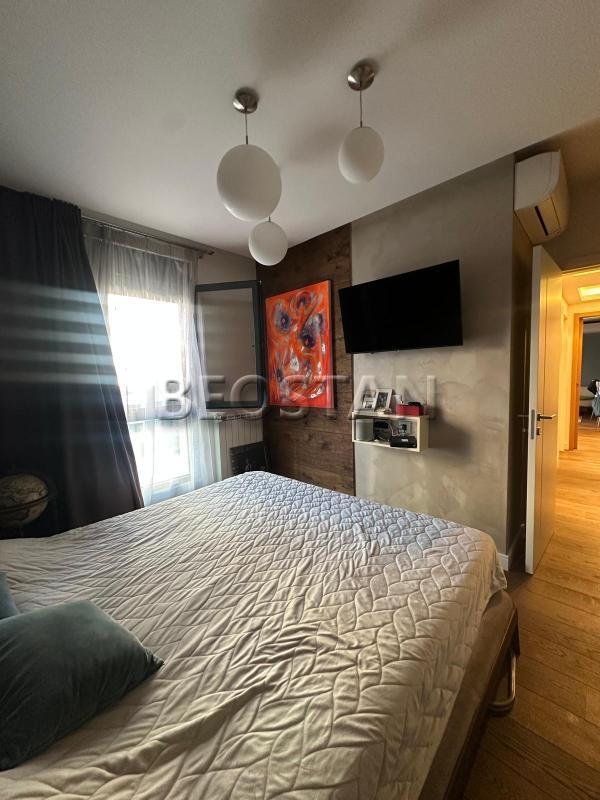 Širi centar - Vozdovac vozdove kapije #69018
1.300 €
