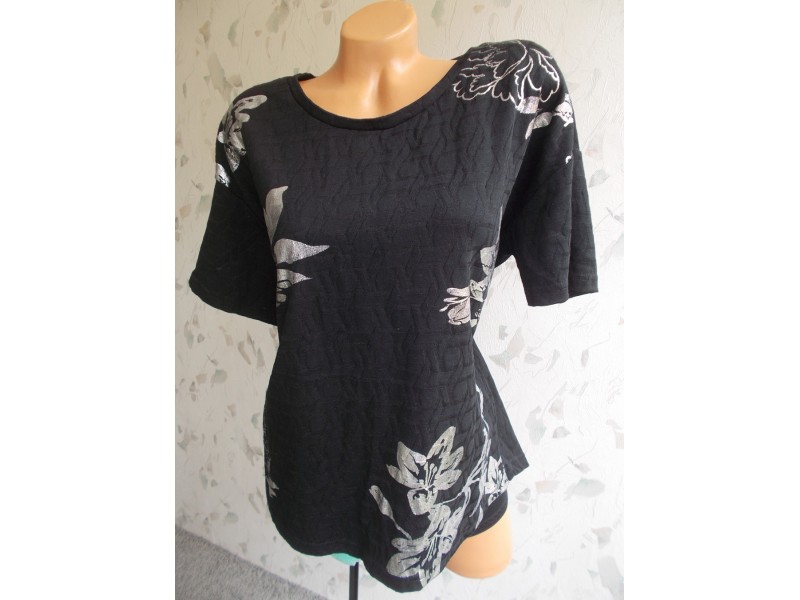GINA BLUZA ŠIRI MODEL VEL. 44 - KAO NOVA