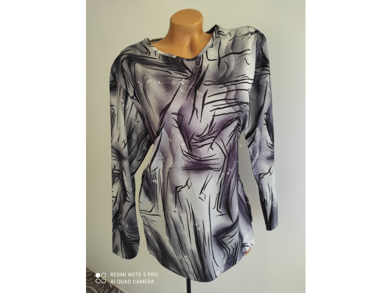 RASTEGLJIVA BLUZA VEL. OKO 46 - KAO NOVA
