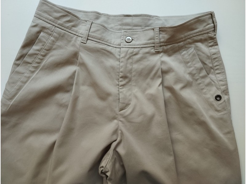 muške pantalone BOGNER vel. 40 bež boje pamuk kao NOVO