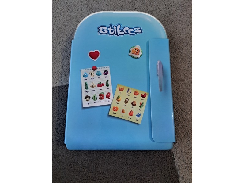 Stikeez album - frizider
