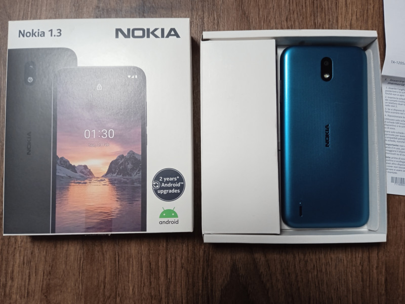 Lot 7 mobilnih telefona